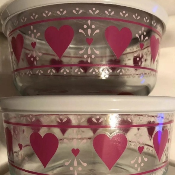 Pyrex | Kitchen | 2 Pyrex 4 Cup Bowl Love Pink Hearts White Lids | Poshmark